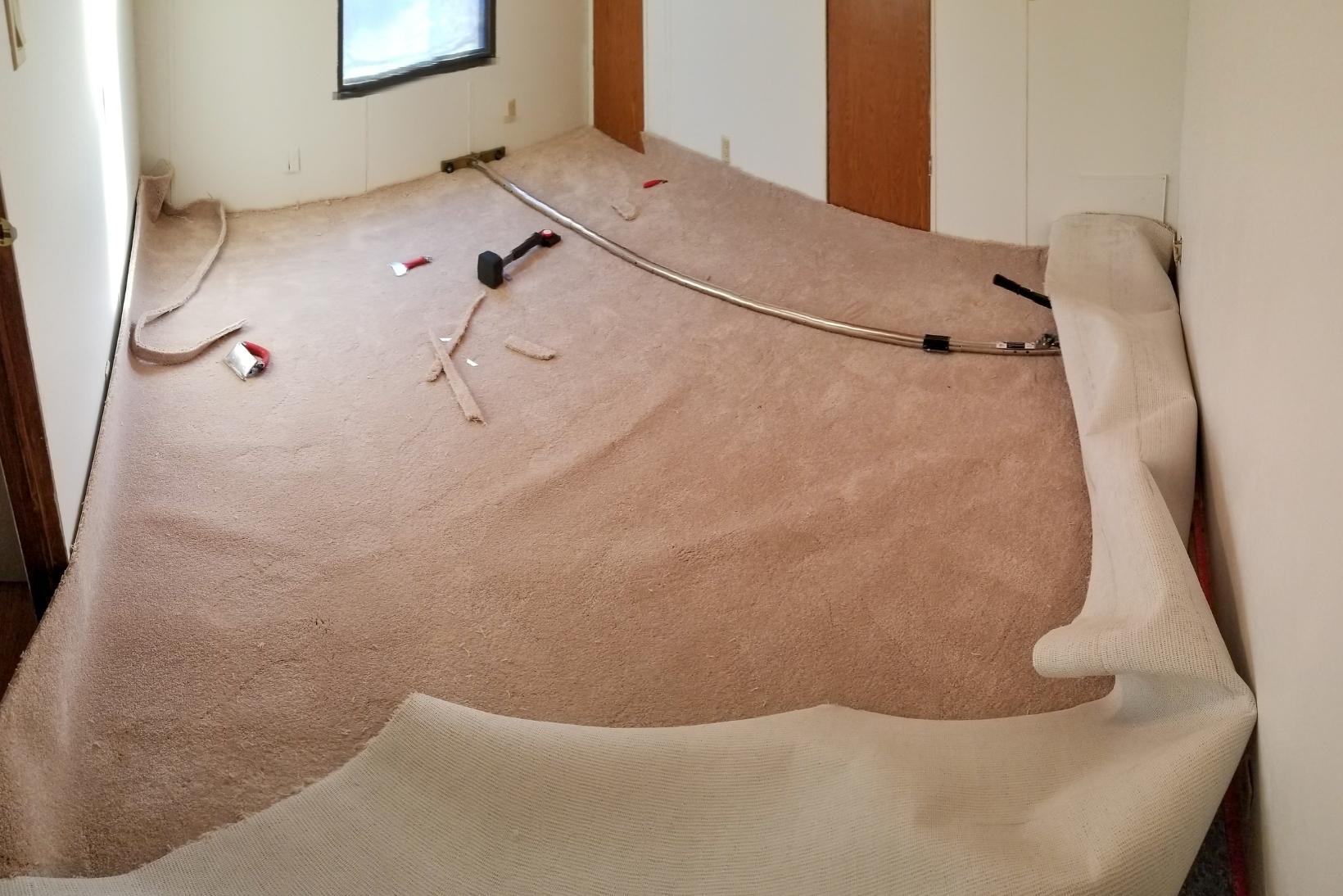 The Complete Manual For Self-Stretching Carpet | HouseBouse.com